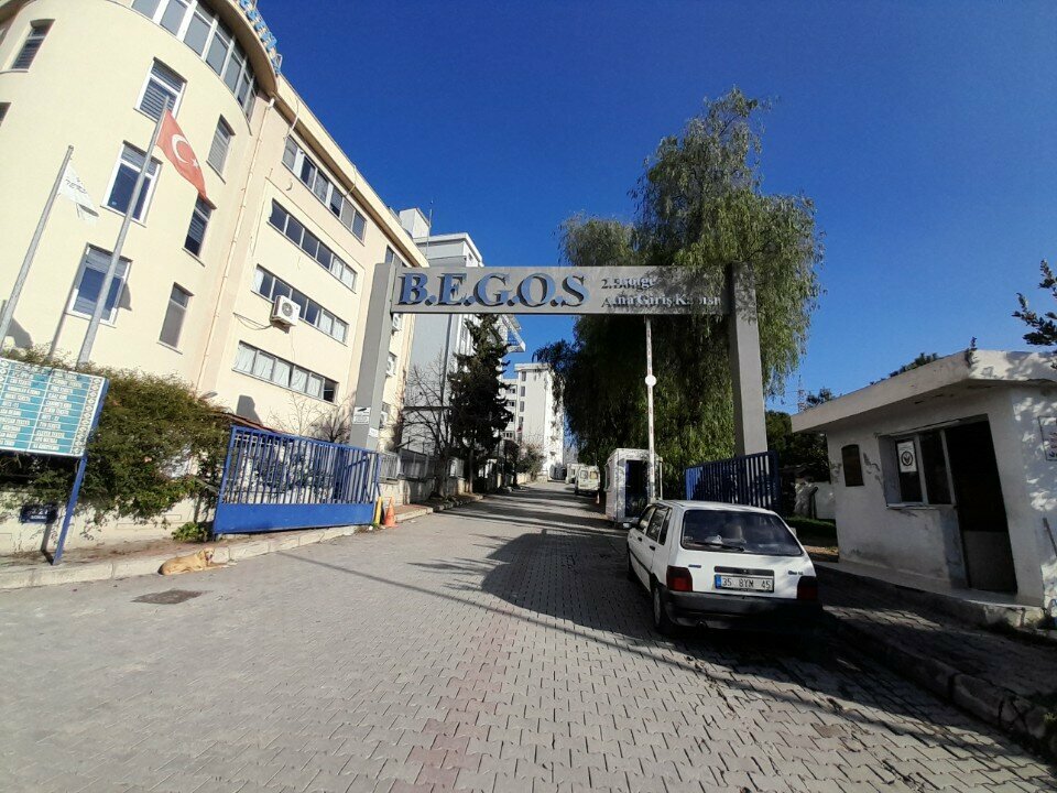 Sanayi kuruluşu B. E. G. O. S 2. Bölge Ana Giriş Kapısı, İzmir, foto