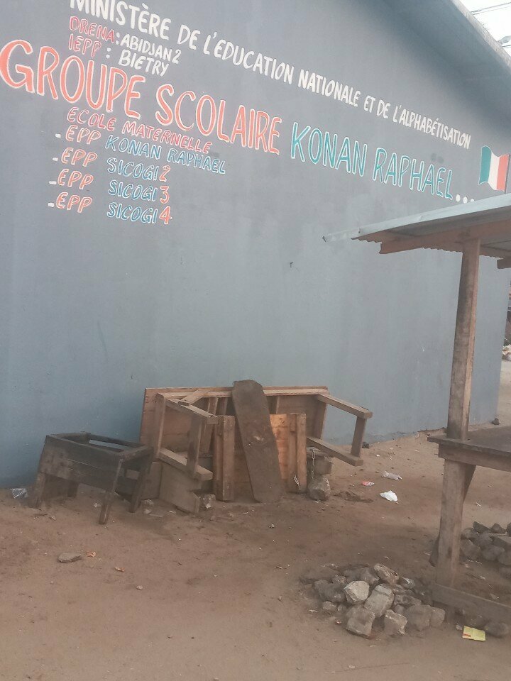 Ortaokul Konan Raphael, Abican, foto