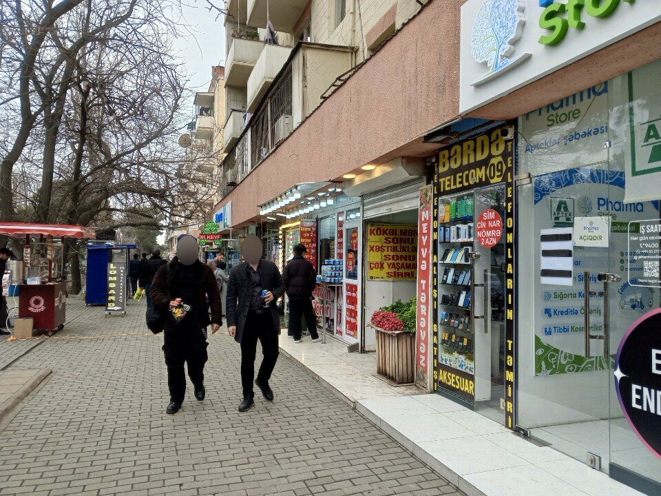 Cep telefonu ve aksesuarları satış mağazaları Nlt telekom, Bakü, foto