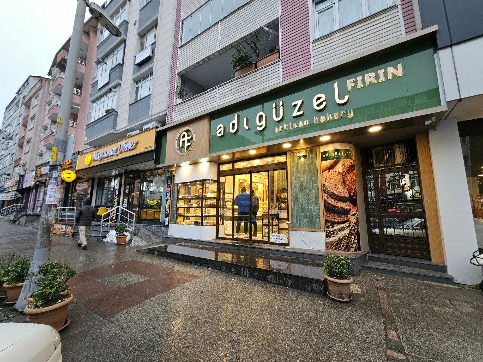 Otomobil satış galerileri Derya Otomotiv, İstanbul, foto