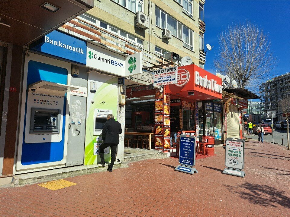 ATM'ler Garanti Bbva, İstanbul, foto