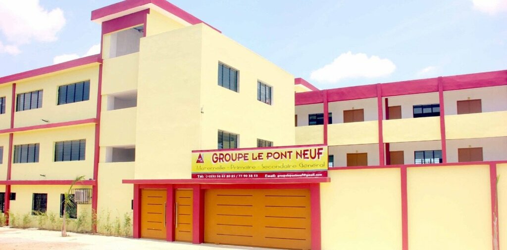 Ortaokul Ecole Le Pont Neuf, Abican, foto