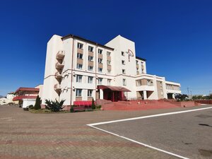 Chetvert Veka gostinitsa Kup Zhitkovichsky Kommunalnik (vulica Karla Marksa No:44А), otel  Zhytkavichy'den