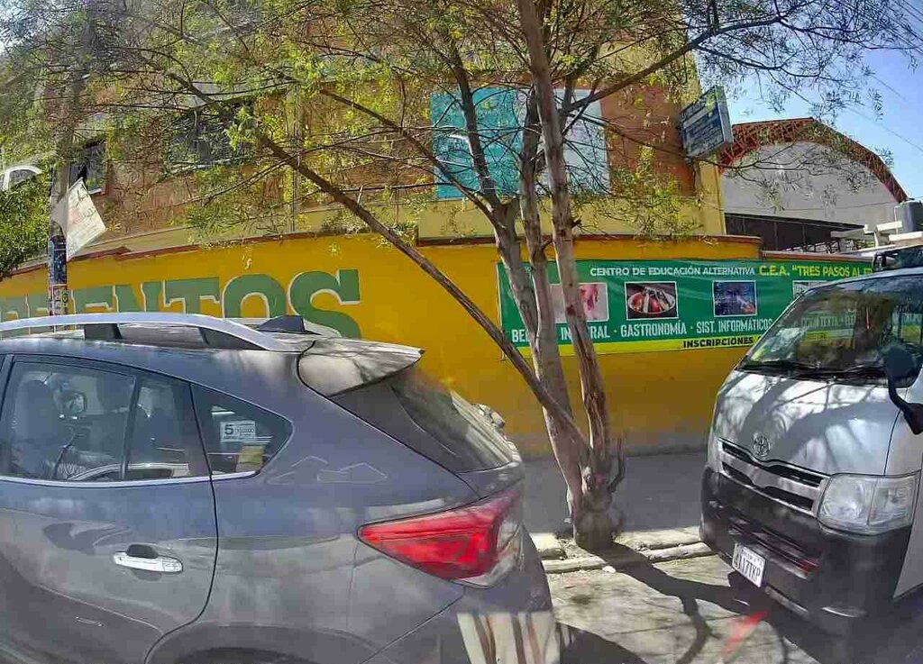 Yüksekokul Tres Pasos al Frente College, La Paz, foto