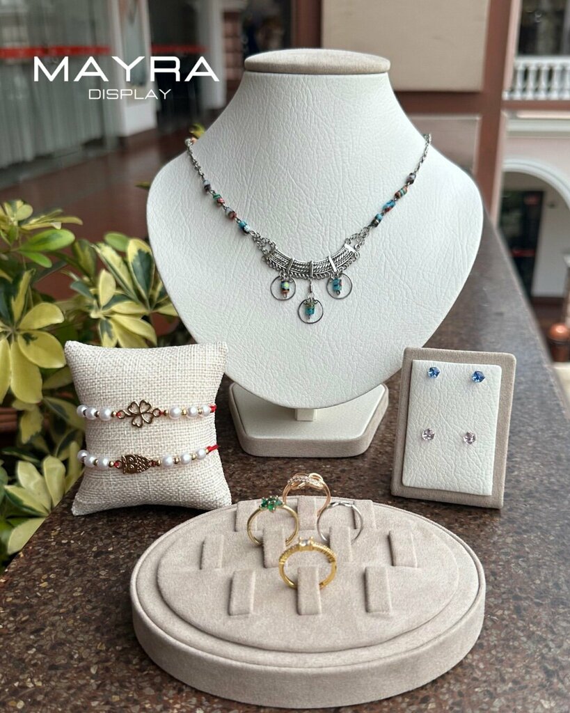 Kuyumcular Mayra Display - C. C. La Concepción, Lima, foto