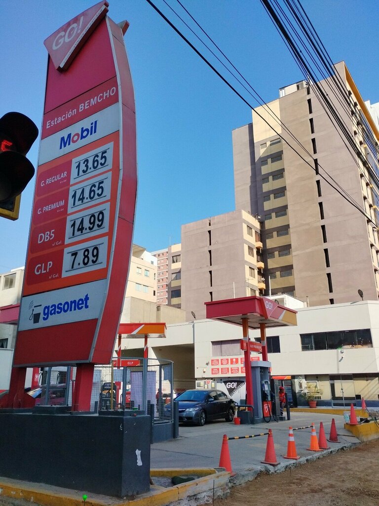 Benzin istasyonu Grifo go, Lima, foto