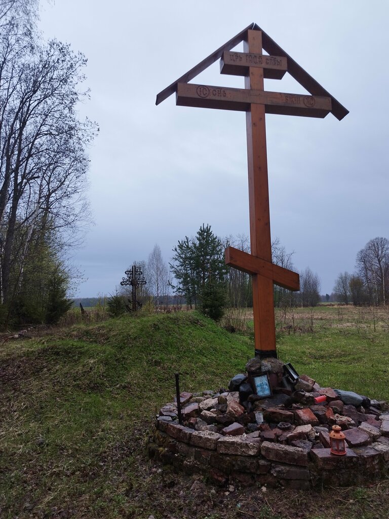 Şapel, haç anıtı Поклонный крест Михайло-Архангельской Верхвологодской церкови, Vologodskaya oblastı, foto
