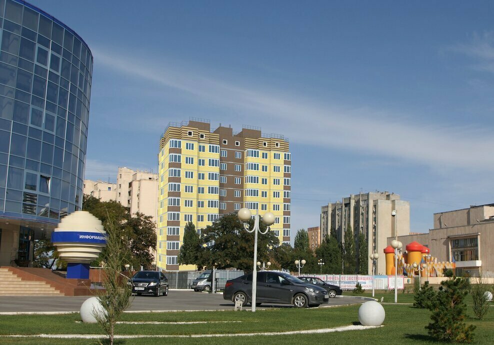 Konut blokları Элитный на Курчатова 22а, Volgodonsk, foto