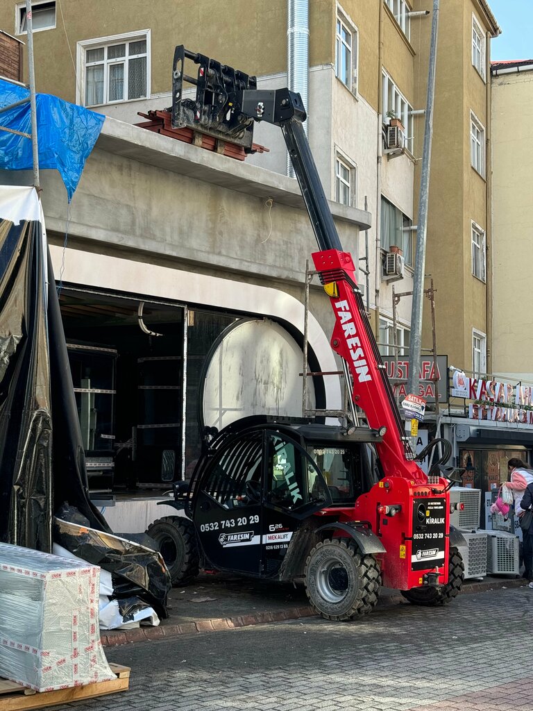i̇nşaat makinaları ve ekipmanları Kiralik Bobcat Manitou Ekskavatör, İstanbul, foto