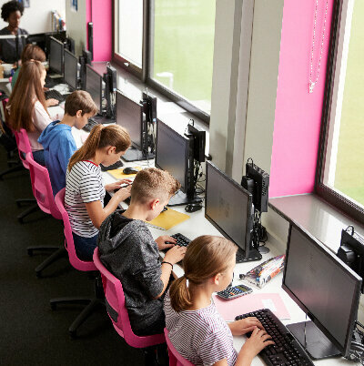 Üniversiteler Roshin, education center, Sharjah, foto