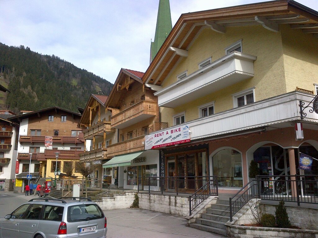 Tren istasyonu Zell am Ziller, Tirol, foto