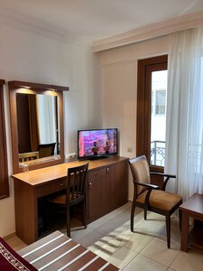 Hotel Royal Hill (Antalya, Konyaaltı, 575. Sok., 6/A), otel  Antalya'dan