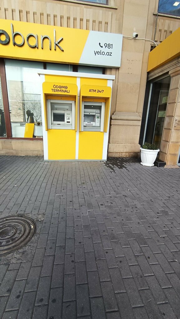 ATM'ler Yelo, Bakü, foto