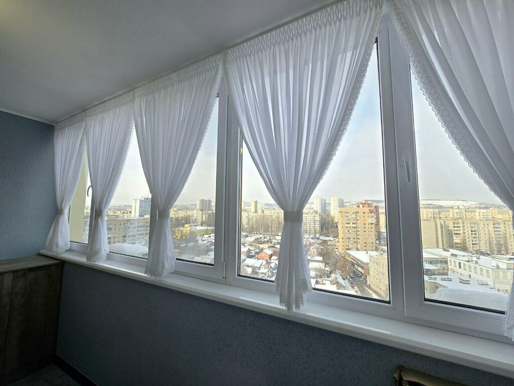 Perde ve korniş üreticileri Lalique, Engels, foto