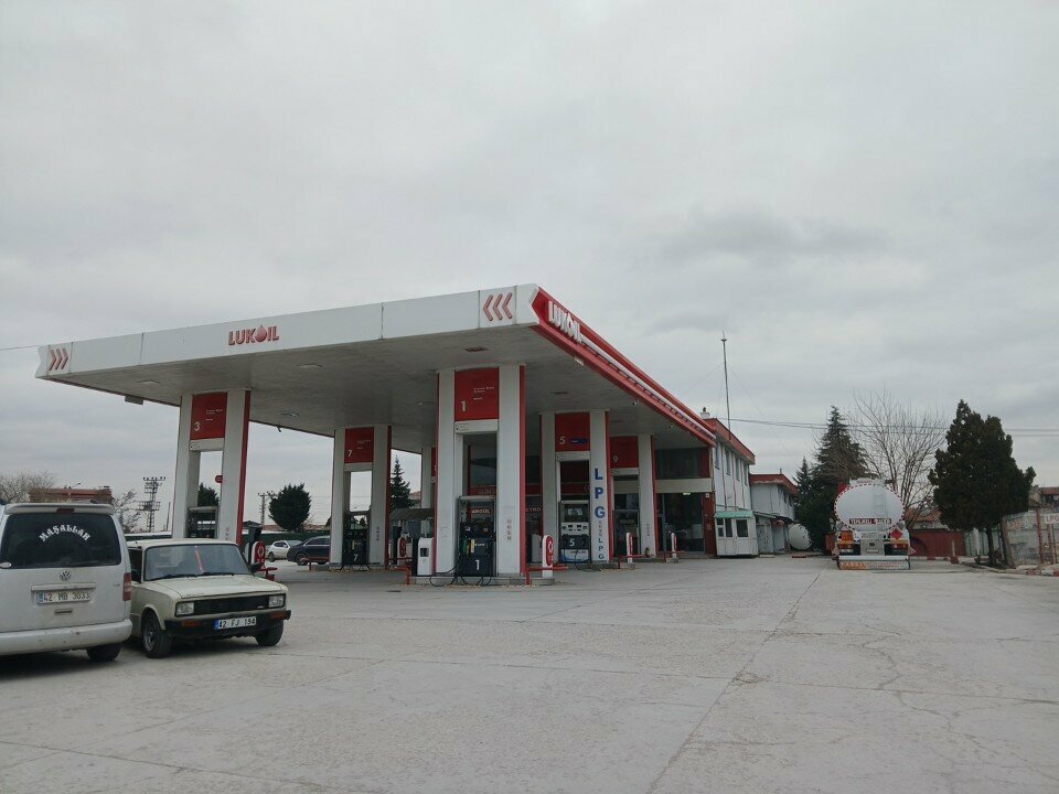 Benzin istasyonu Lukoil, Konya, foto