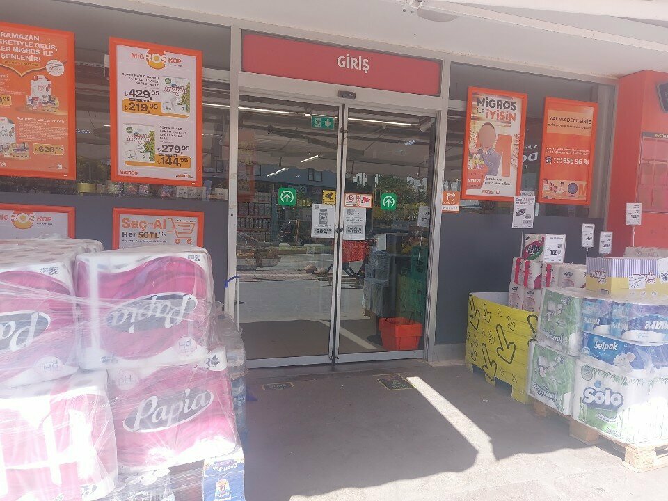 Süpermarket Migros, Antalya, foto