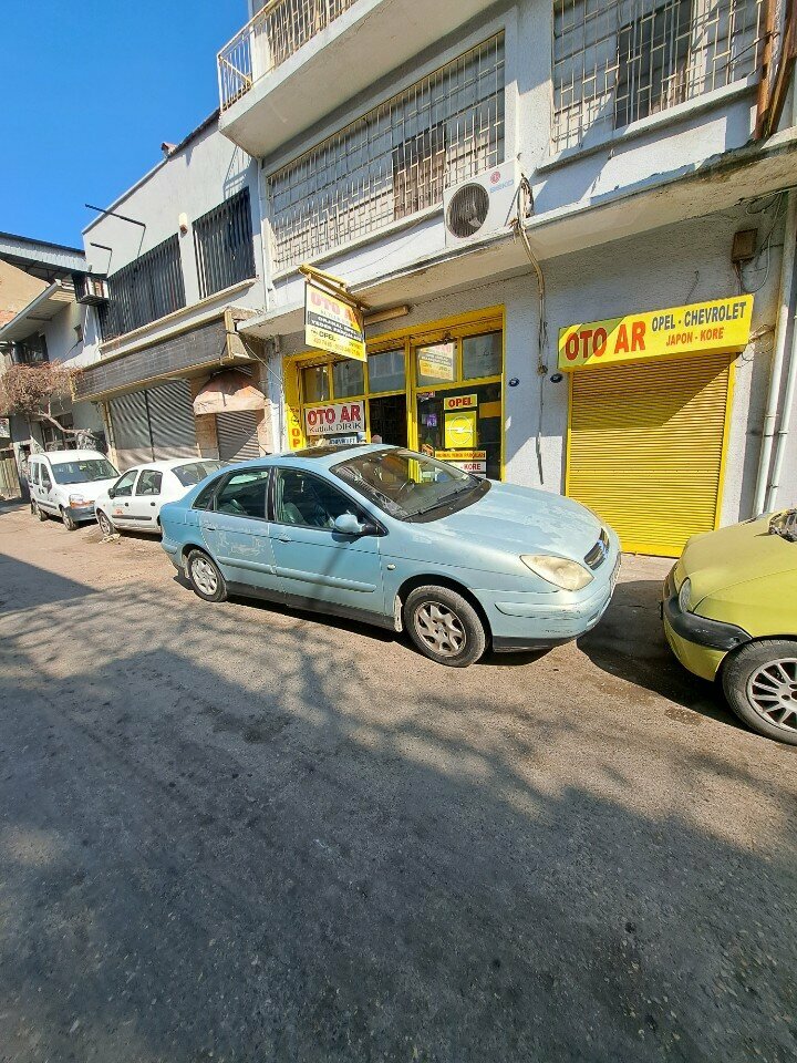 Otomobil yedek parçaları Oto Ar Kutluk Dirik, İzmir, foto
