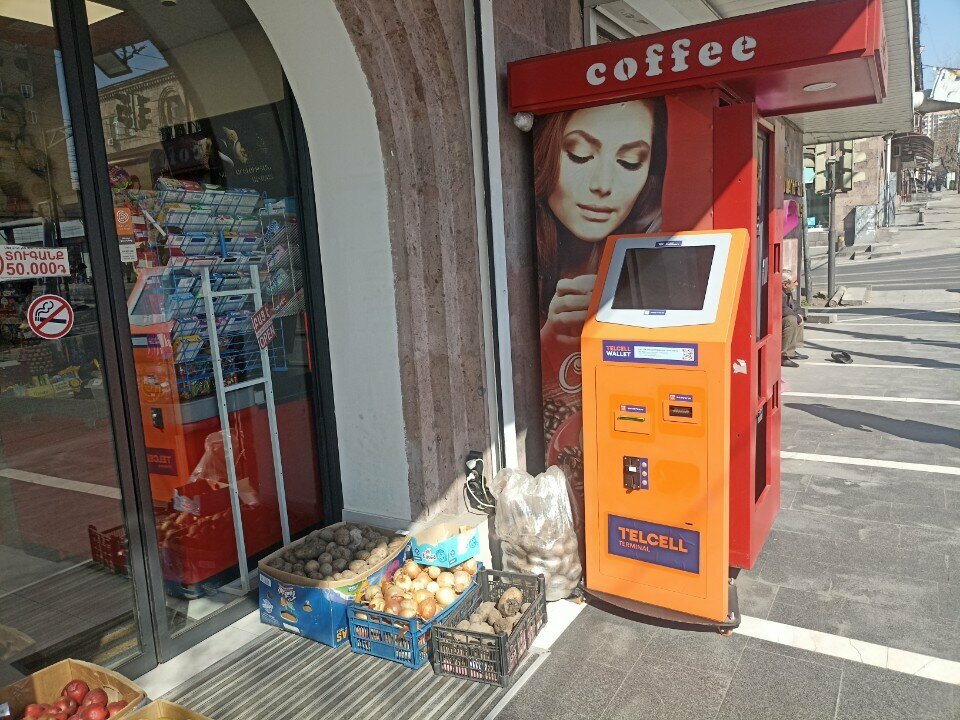 Ödeme terminali Telcell, Erivan, foto