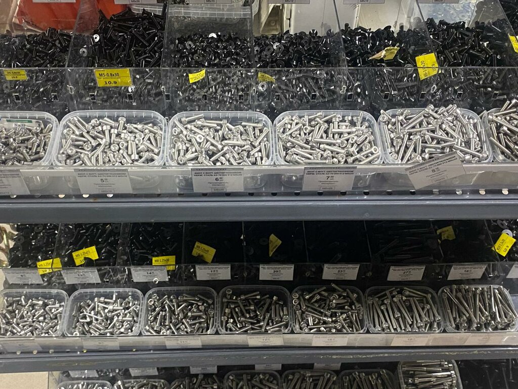 Montaj ekipmanları Кпепеж Плюс, Velikie Luky, foto