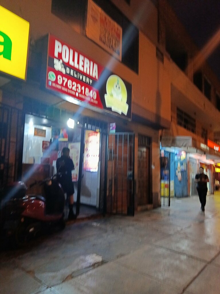 Kanatlı hayvan ürünleri ve yumurta Polleria inkas chicken, Lima, foto