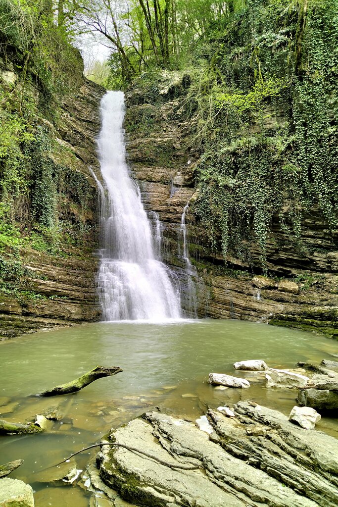 Şelale Dzykhrinsky Waterfall, Soçi, foto