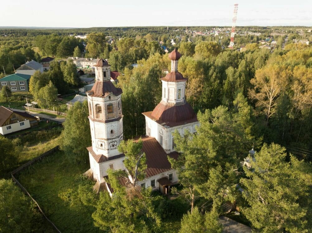 Ortodoks kiliseleri Sobor Preobrazheniya Gospodnya V Yarenske, Arhangelskaya oblastı, foto