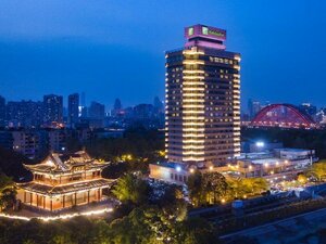Holiday Inn Wuhan Riverside, an Ihg Hotel (No.3 Qingchuan Avenue, Hanyang District Wuhan, Wuhan), otel  Wuhan'dan