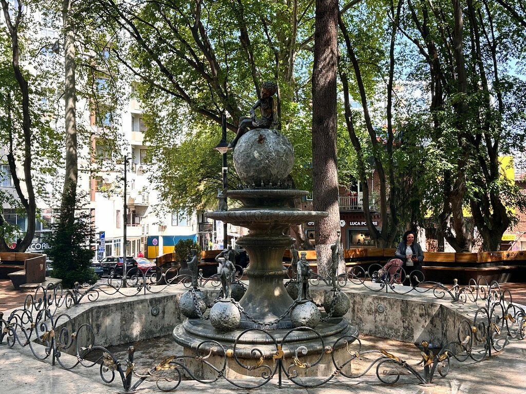 Kültür ve eğlence parkları Round garden, Tiflis, foto