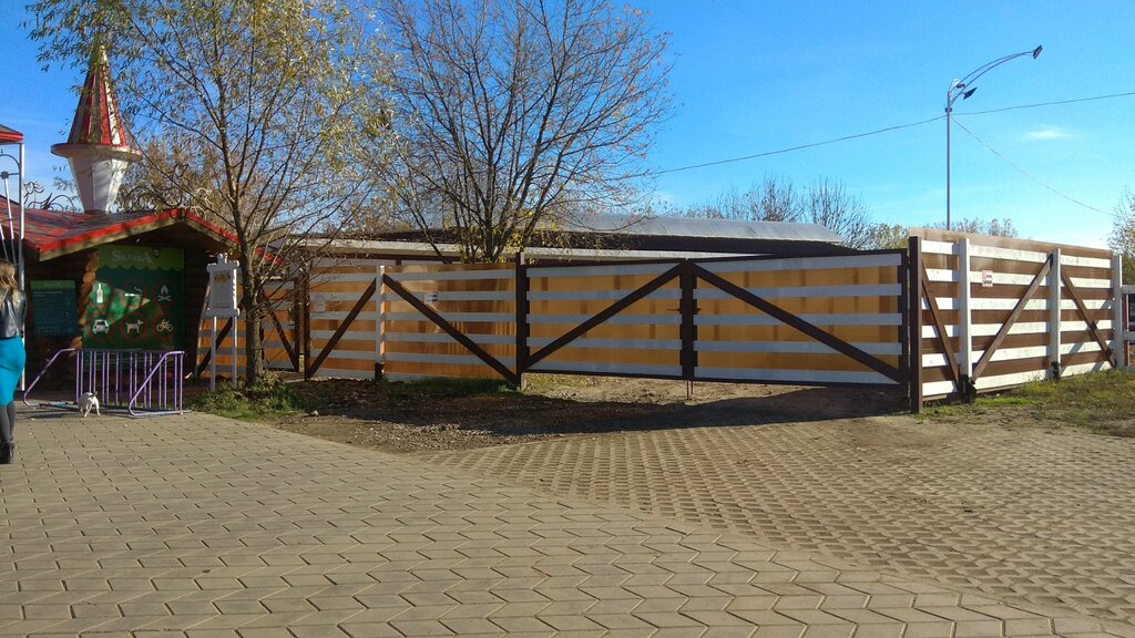 At ve binicilik kulüpleri Городской Конный центр Skazka, Moskova, foto