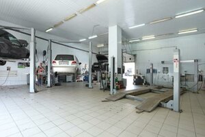 Autoservise Maslenka (Hlybochytska Street No:101), otomobil servisi  Kiev'den