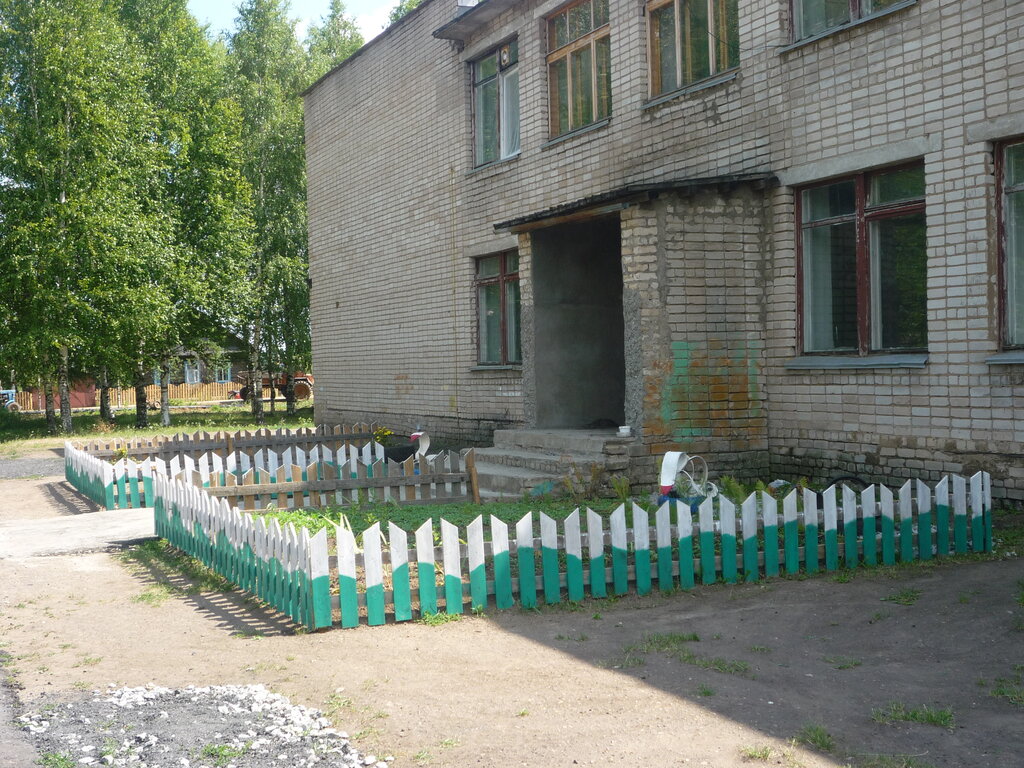 Ortaokul Osnovnaya obshcheobrazovatelnaya shkola d. Zui Mkou, Kirovskaya oblastı, foto