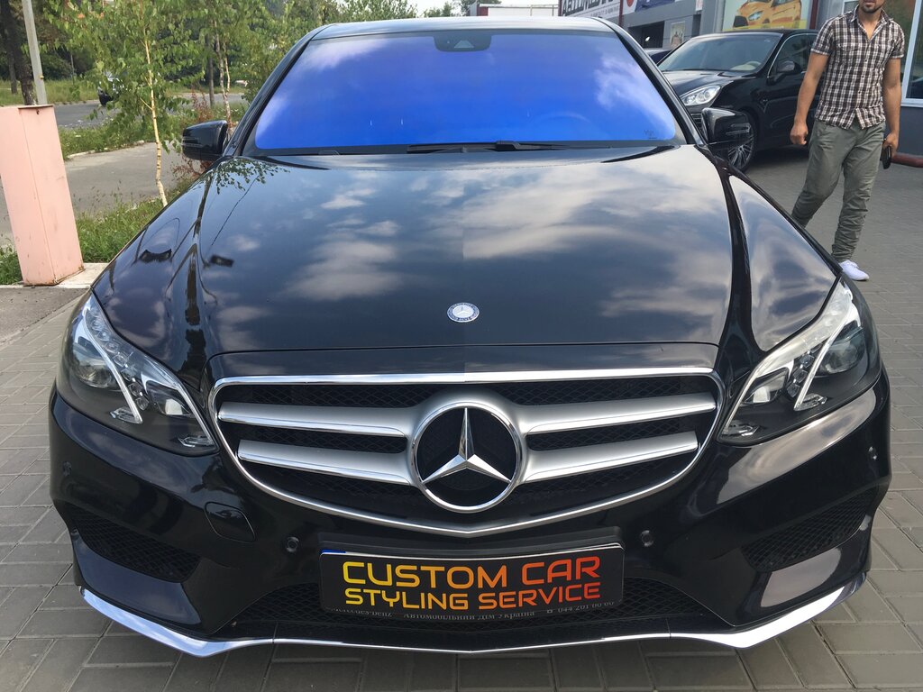 Araç camlarının renklendirilmesi Custom Car Service, Kiev, foto
