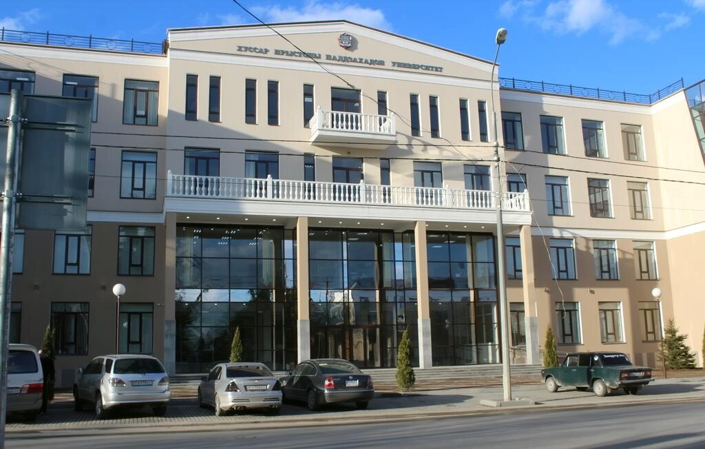 Üniversiteler South Ossetian State University, Chinval, foto