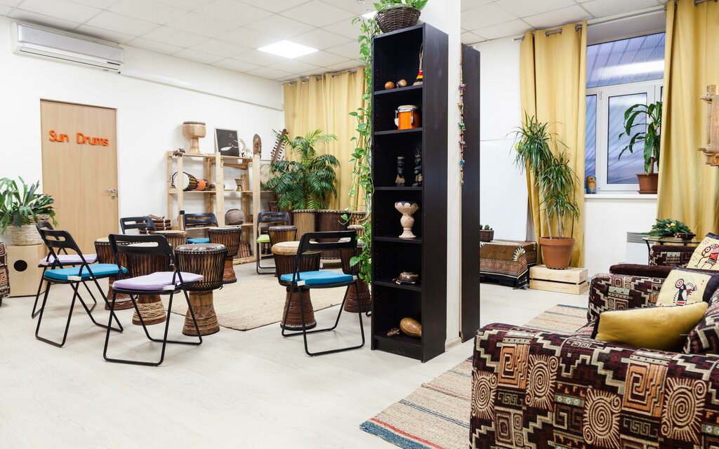 Müzik okulları ve konservatuarlar Shkola afrikanskih barabanov Sun Drums, Moskova, foto