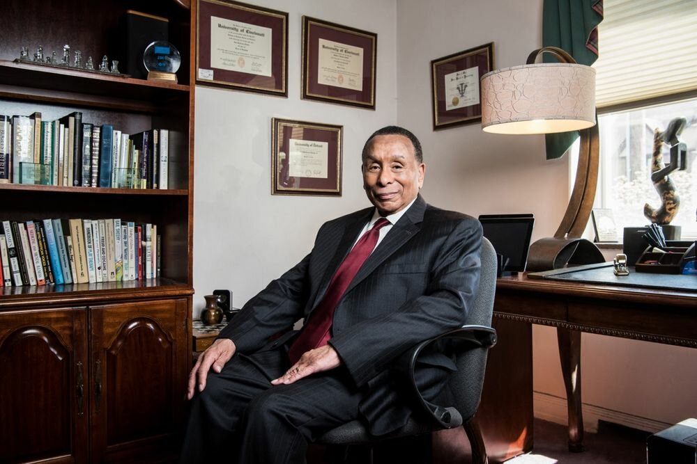 Aile danışmanlığı Dr. John H. Thomas Ed. D, Cincinnati, foto