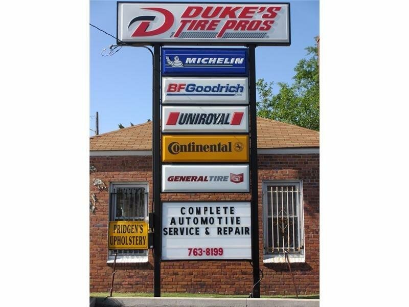 Jant ve lastikçiler Duke's Tire Pros, Wilmington, foto