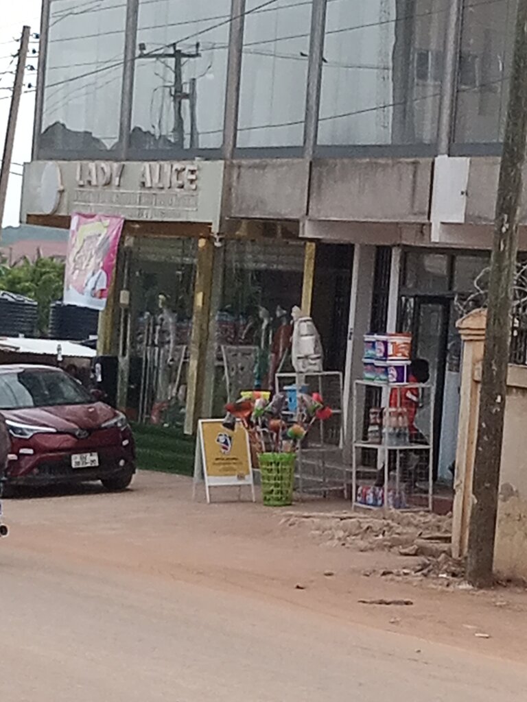 Giyim mağazası Lady Alice, Dünya, foto