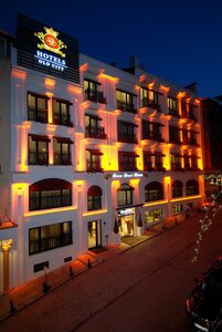 Dosso Dossi Hotels Old City (İstanbul, Fatih, Alemdar Mah., Alayköşkü Cad., 12), otel  İstanbul'dan