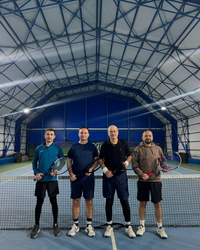 Tenis kulüpleri ve kortları Serdivan Mavi Tenis Kulübü, Serdivan, foto