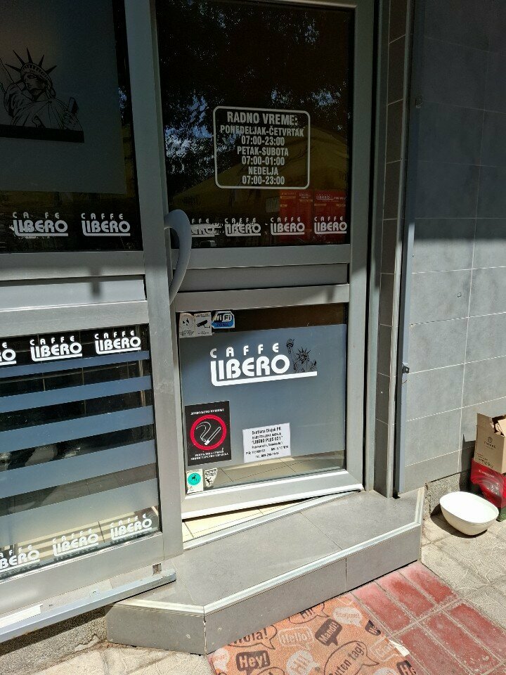Kafe Libero, Güney Backa İlçesi, foto
