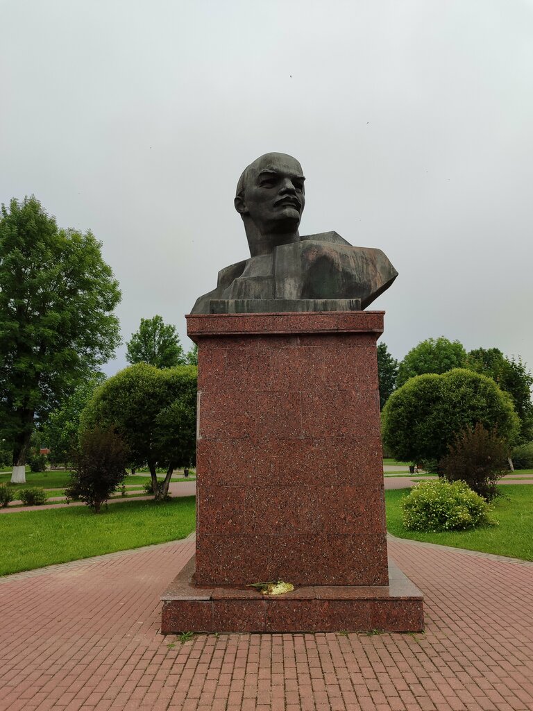 Anıt, heykel В.И. Ленин, Talachyn, foto