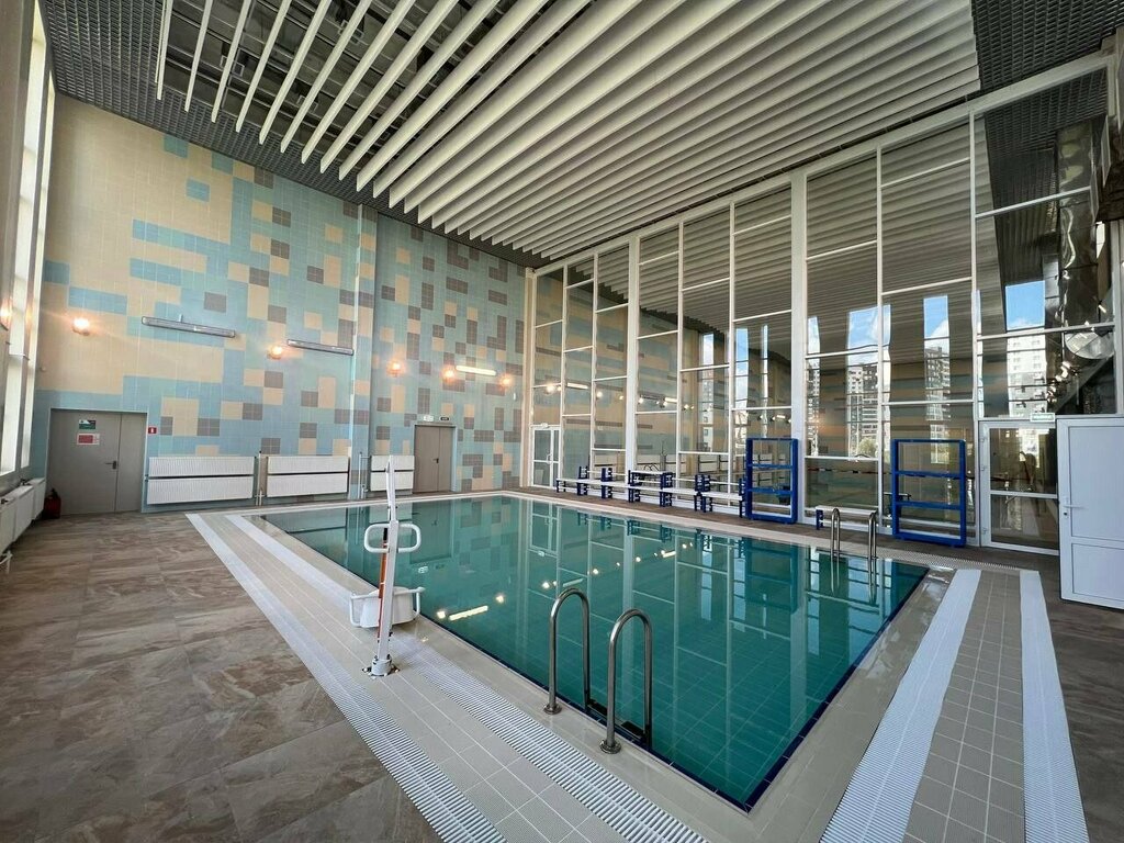 Yüzme havuzları Swimming pool for children and adults, Saint‑Petersburg, foto