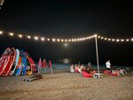 Кино у моря (Autonomous Republic of Abkhazia, Gagrskiy munitsipalitet, selo Alakhadzy), tatil altyapısı  Gagra Bölgesi'nden