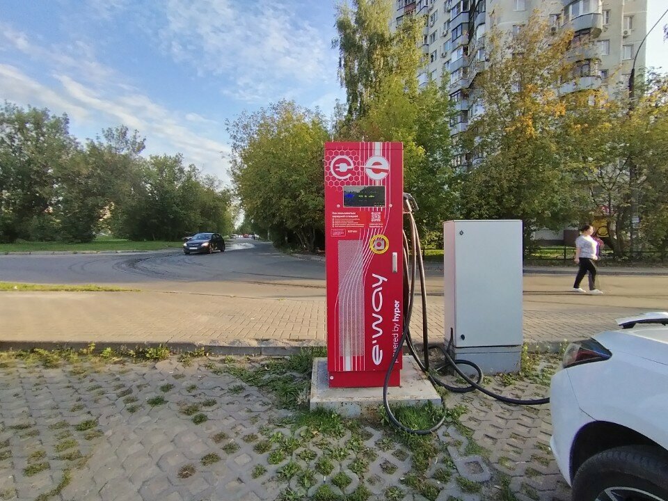 Elektrikli oto şarj istasyonları E-Way, Nijni Novgorod, foto