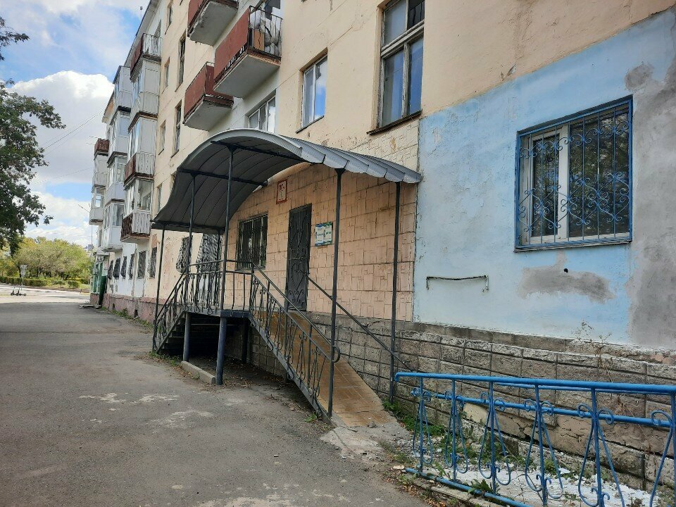 Yönetim ofisi Temirtau Electrical Installation Company, Temirtav, foto