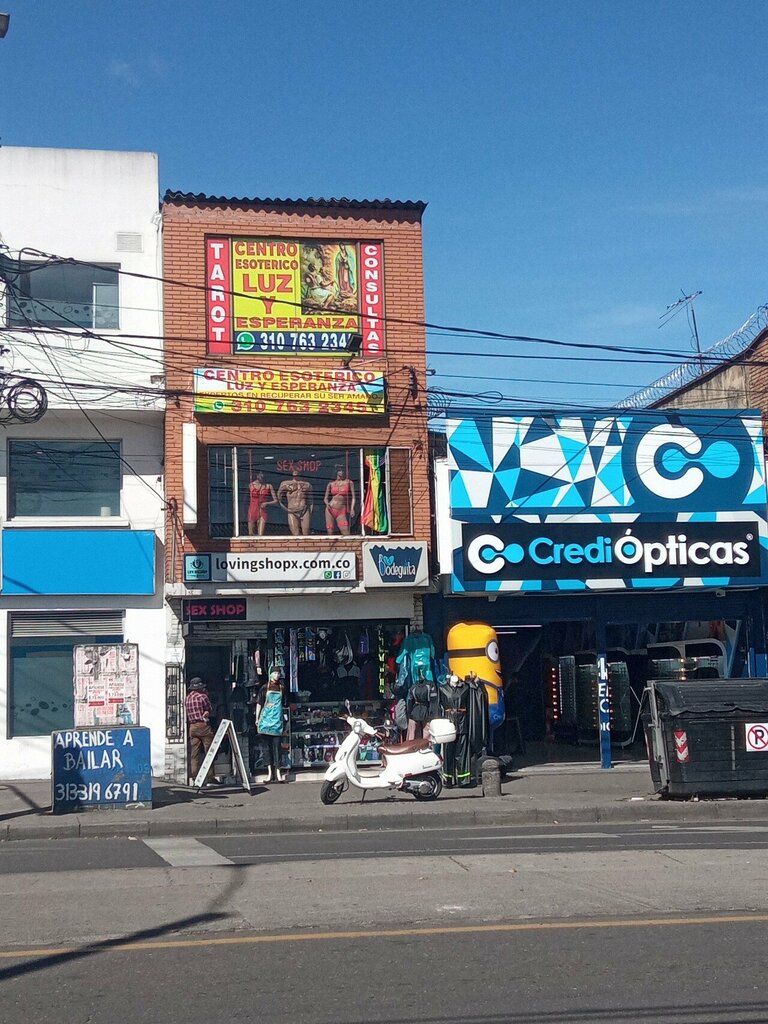 i̇ç giyim ve mayo mağazası Lovingshopx, Bogota, foto