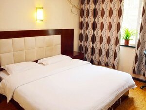 Maiji Star Hotel (Beside Poly Building, Intersection of Zhangye Road and Jingning Road), otel  Lanzhou'dan