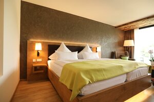 Peters Hotel & SPA (Saarland, Saarpfalz-Kreis, Homburg, Kleinottweilerstraße, 112), otel  Saarland'dan