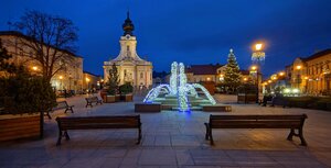 Basilica of the Presentation of the Blessed Virgin Mary (Lesser Poland Voivodeship, Powiat Wadowicki, Wadowice), katolik kiliseleri  Wadowice'den