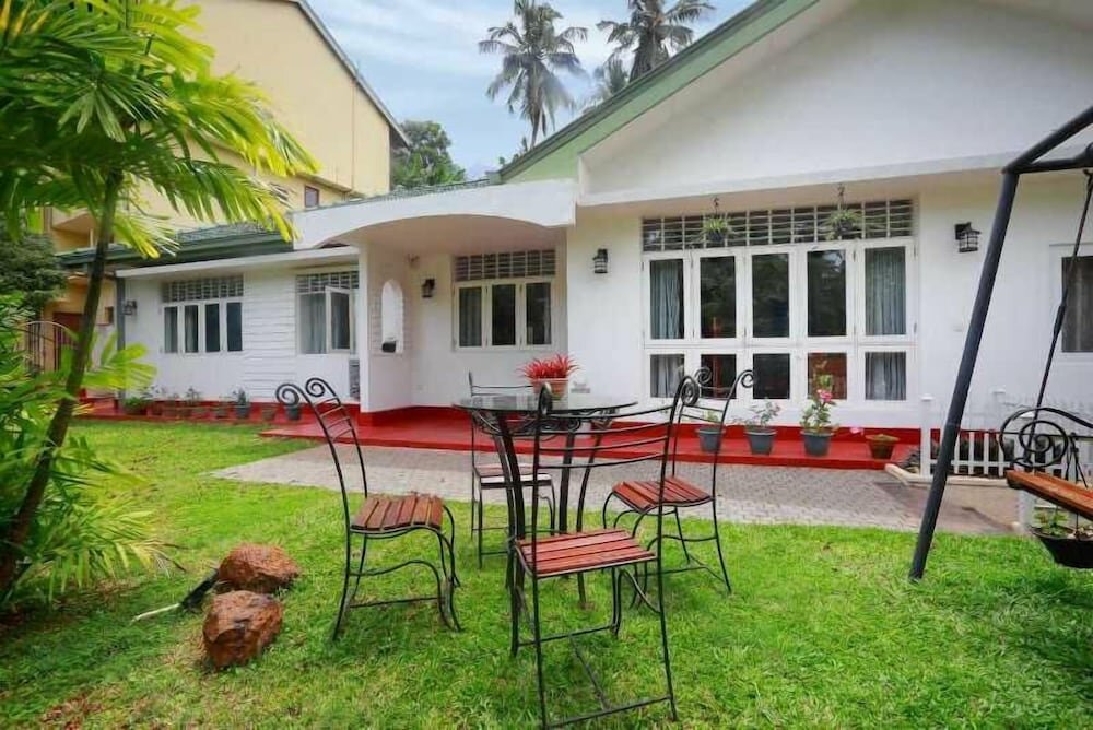 Otel Riverdale Breeze, Kandy, foto